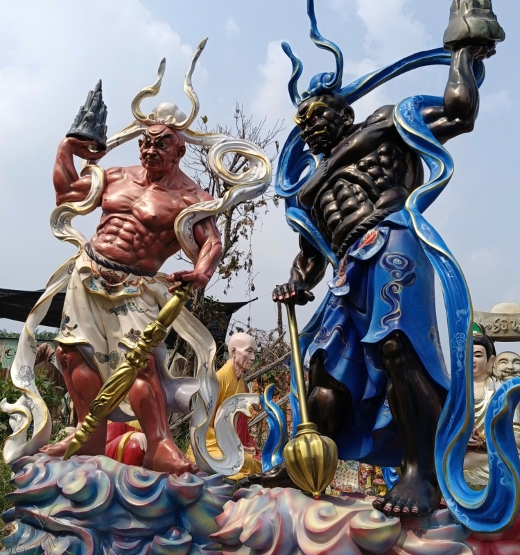 Nên chọn tượng Kim Cang chất liệu nào bền đẹp nhất?